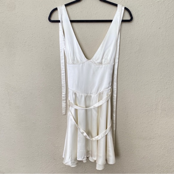 House of CB | Dresses | House Of Cb Shiema Ivory Floaty Mini Dress Nwot ...